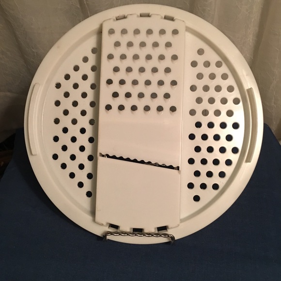 Tupperware | Kitchen | Vintage Cheese Grater Tupperware Old Stock Mcm ...